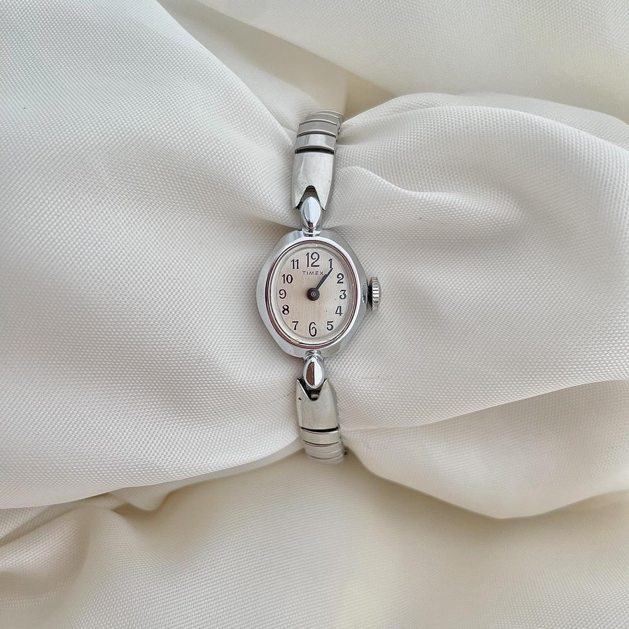 Dainty vintage silver tone watch Adorable small... - Depop