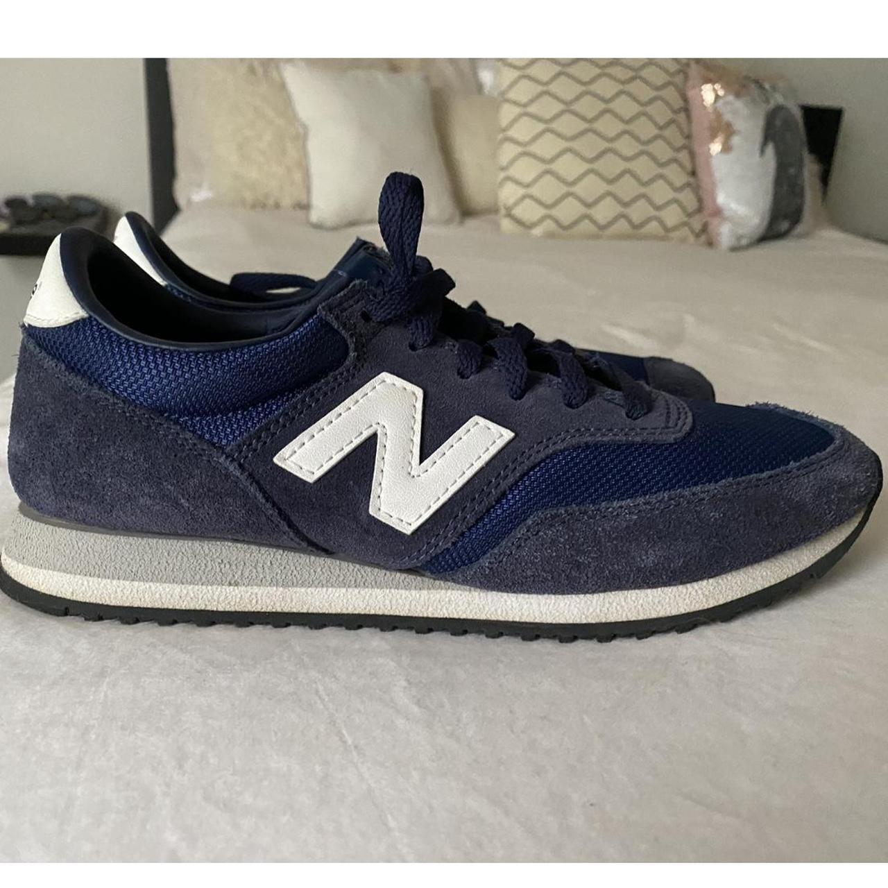 New Balance Women's Navy and White Trainers | Depop