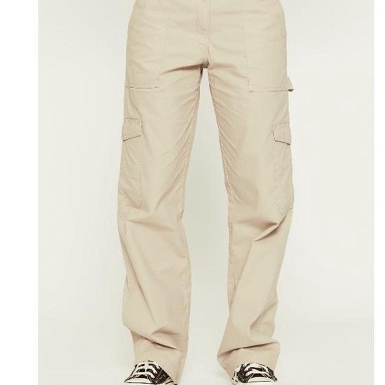 Mikayla Cargo Pants Supre Size 8 Worn a couple... - Depop