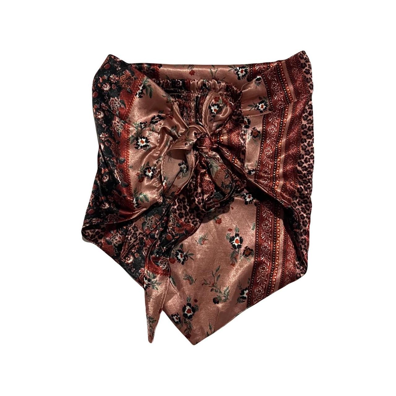 triangle tube top with bow on back #croptop #bow... - Depop