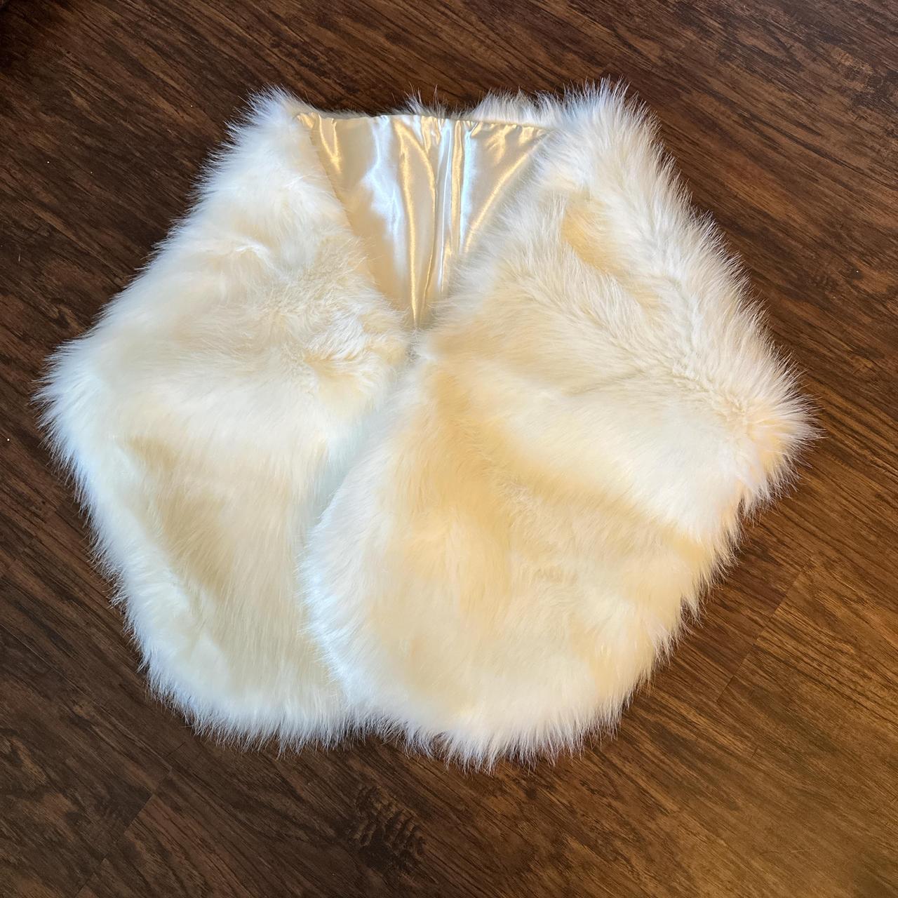 Faux fur white fluffy shaw. Clips in the middle.... | Depop