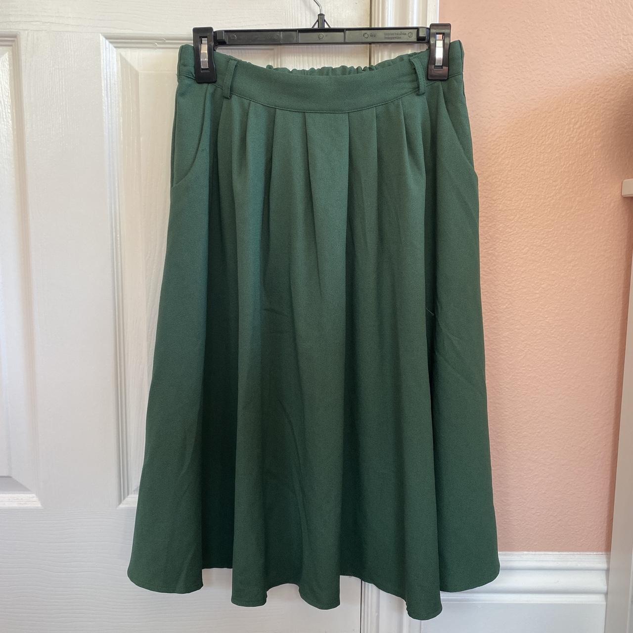 Modcloth green skirt size S Polyester skirt with... - Depop