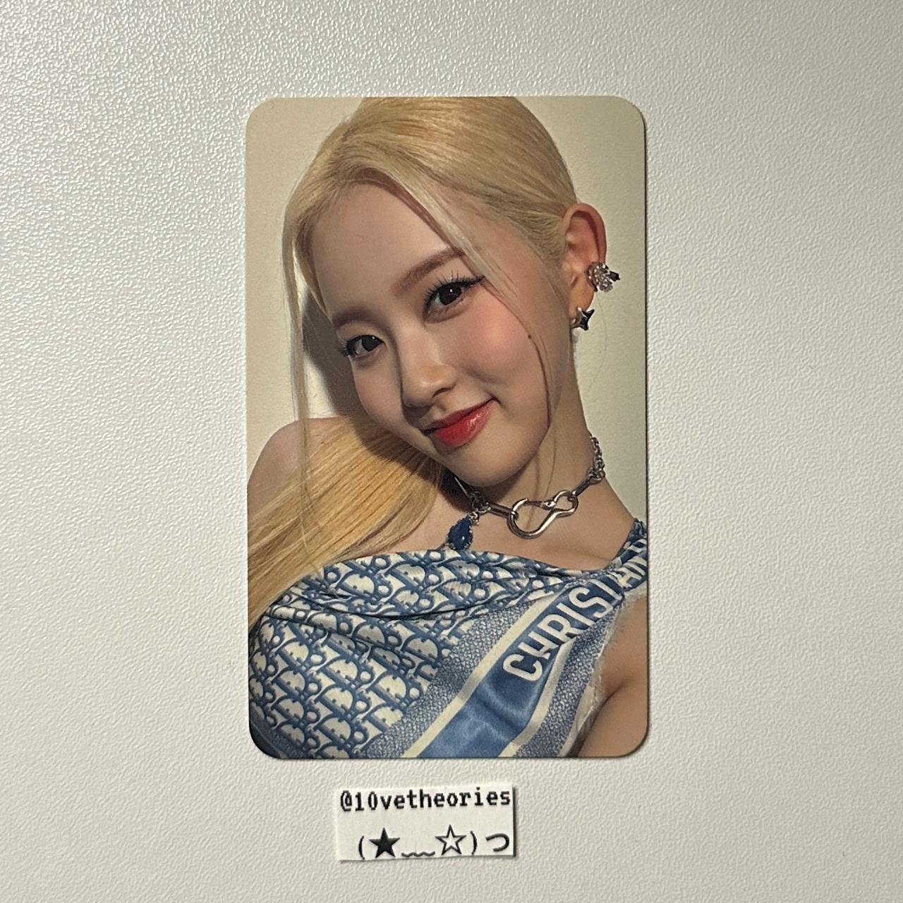 stayc sieun youngluv.com apple music pob... - Depop