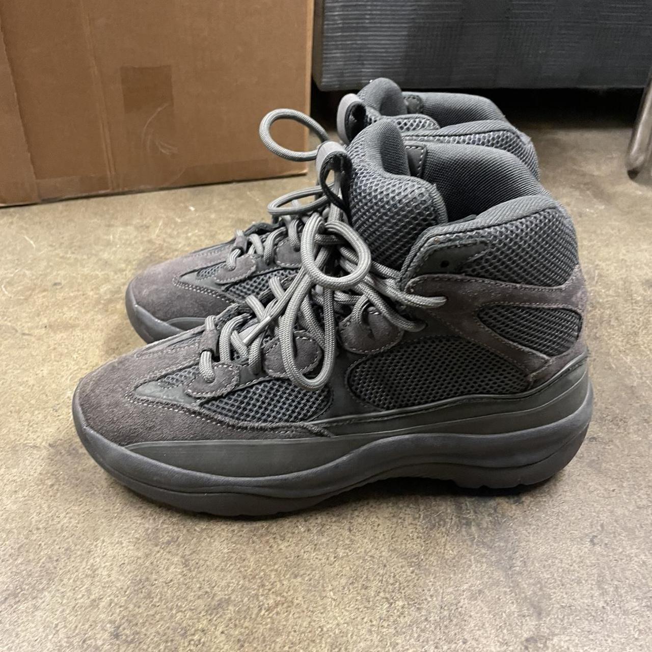 Yeezy Suede Desert Boot Season 6 Graphite size 44/... - Depop