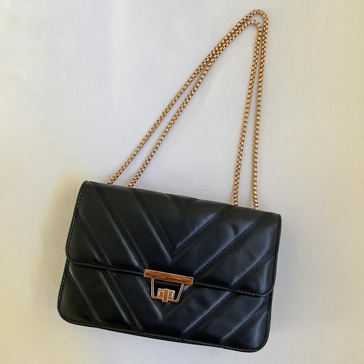 Missguided shoulder bag 🖤 Gold chain strap that can... - Depop