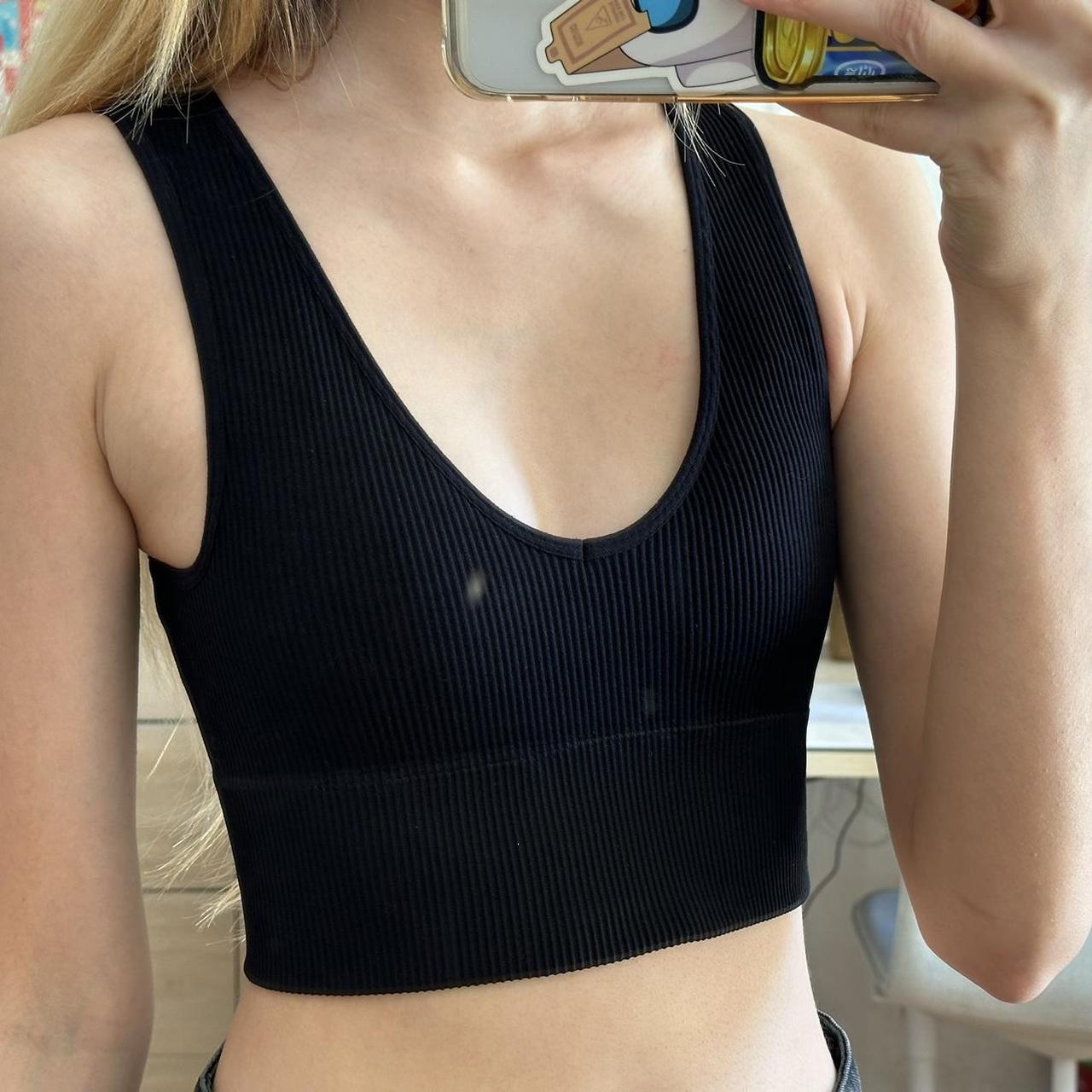 Black Crop Tank Top - Has removable padding - Depop