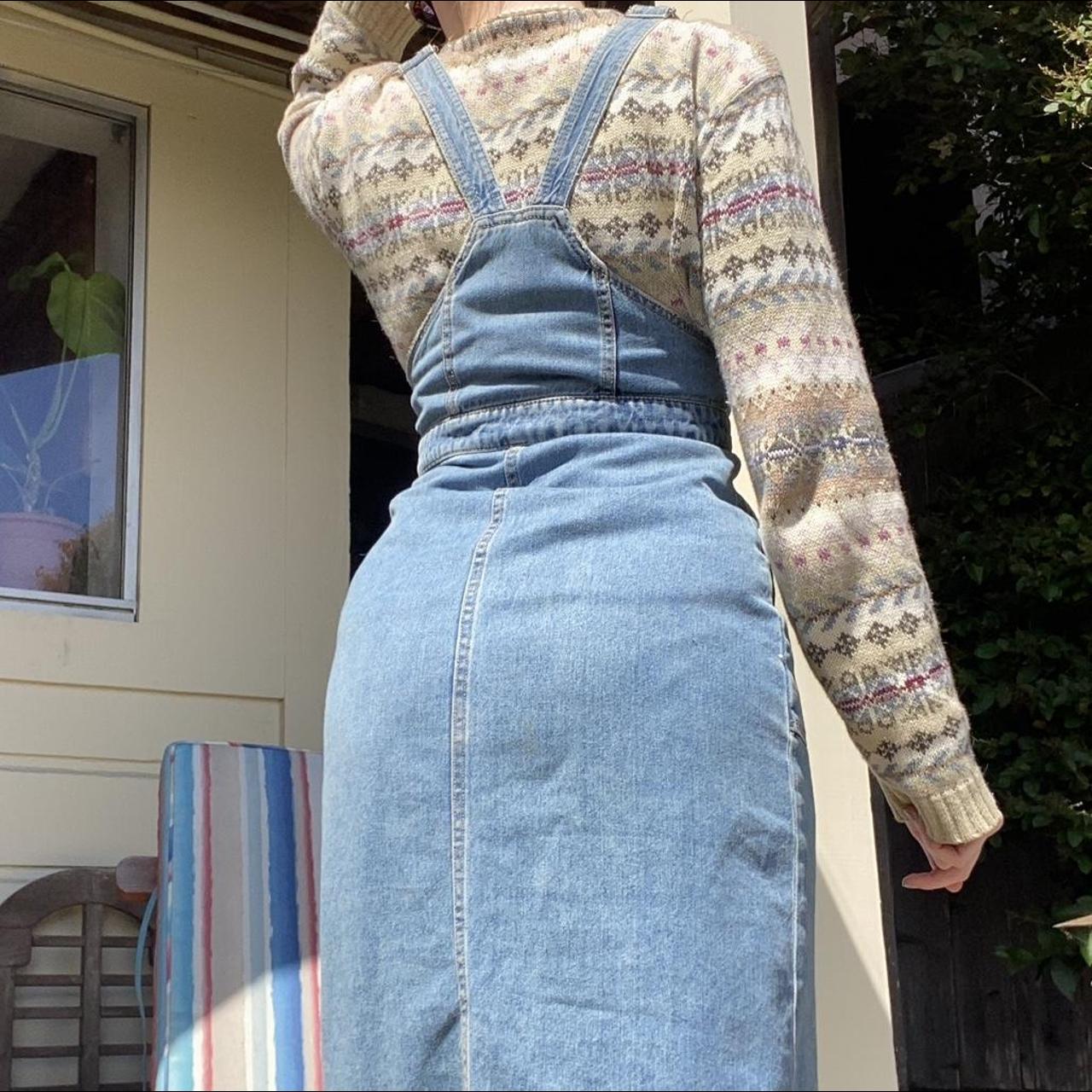 Cute denim overall midi dress from H&M. So cute,... - Depop