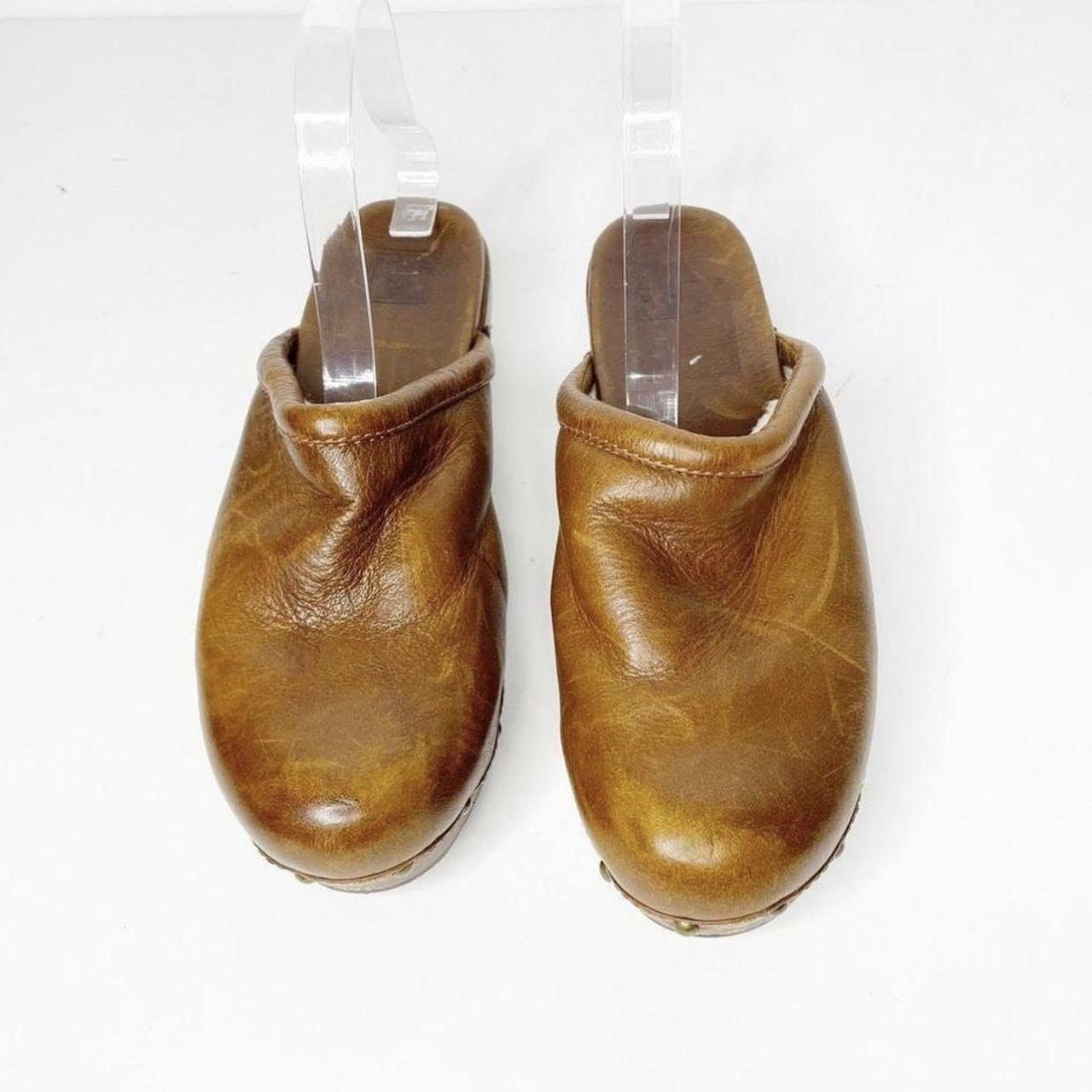 Frye Women's Tan and Brown Clogs | Depop