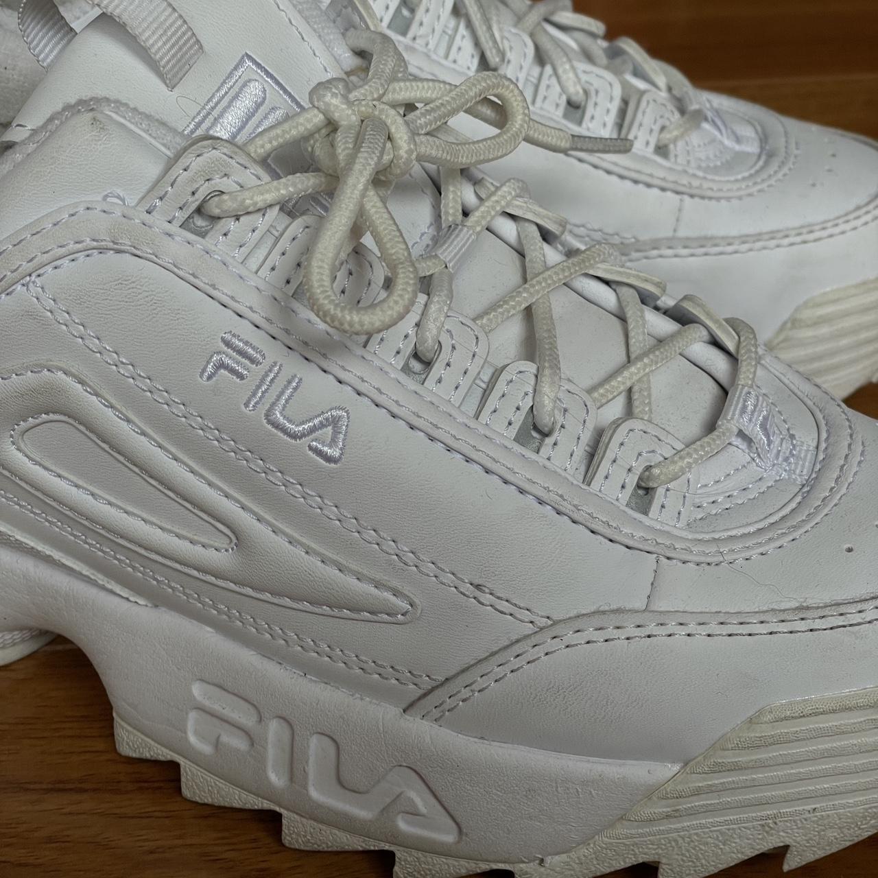 FILA US WOMENS 6 1/2 Interior has fuzzies but... - Depop