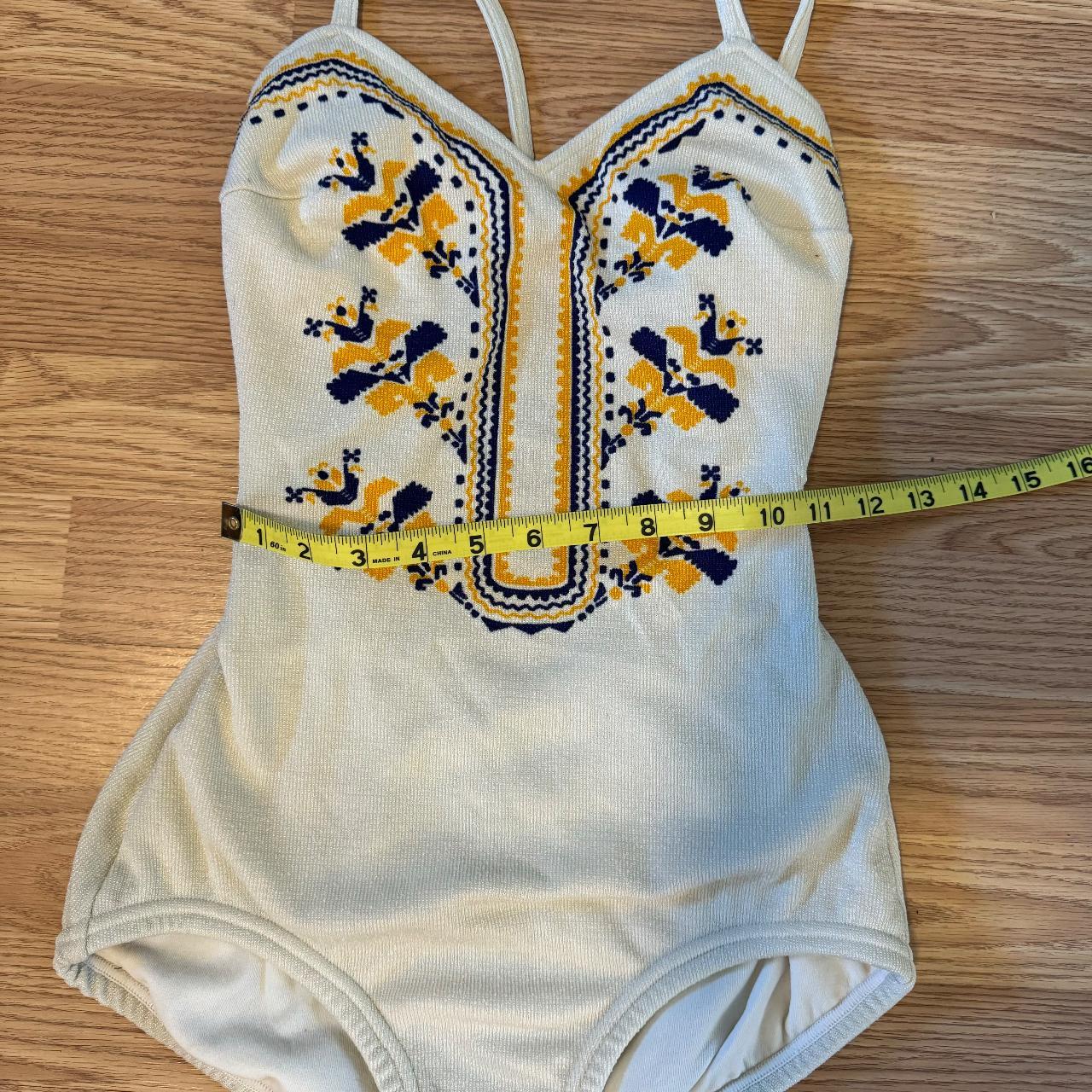 Beautiful and near mint-condition vintage 1940s... - Depop