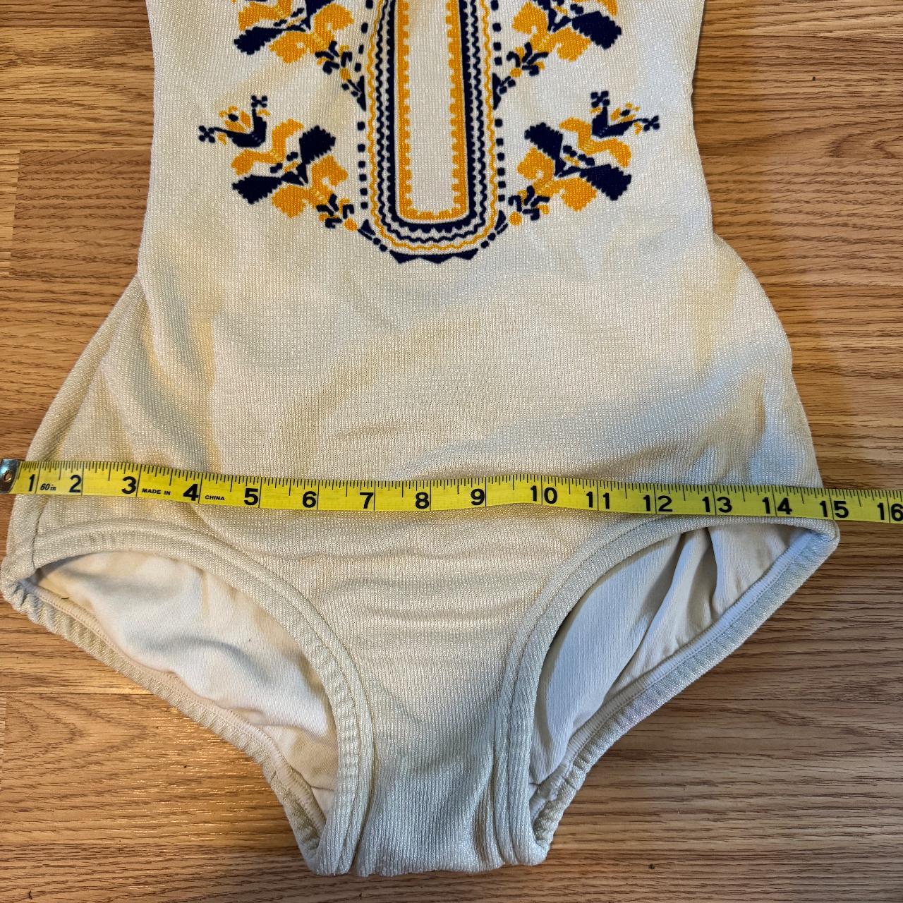 Beautiful and near mint-condition vintage 1940s... - Depop