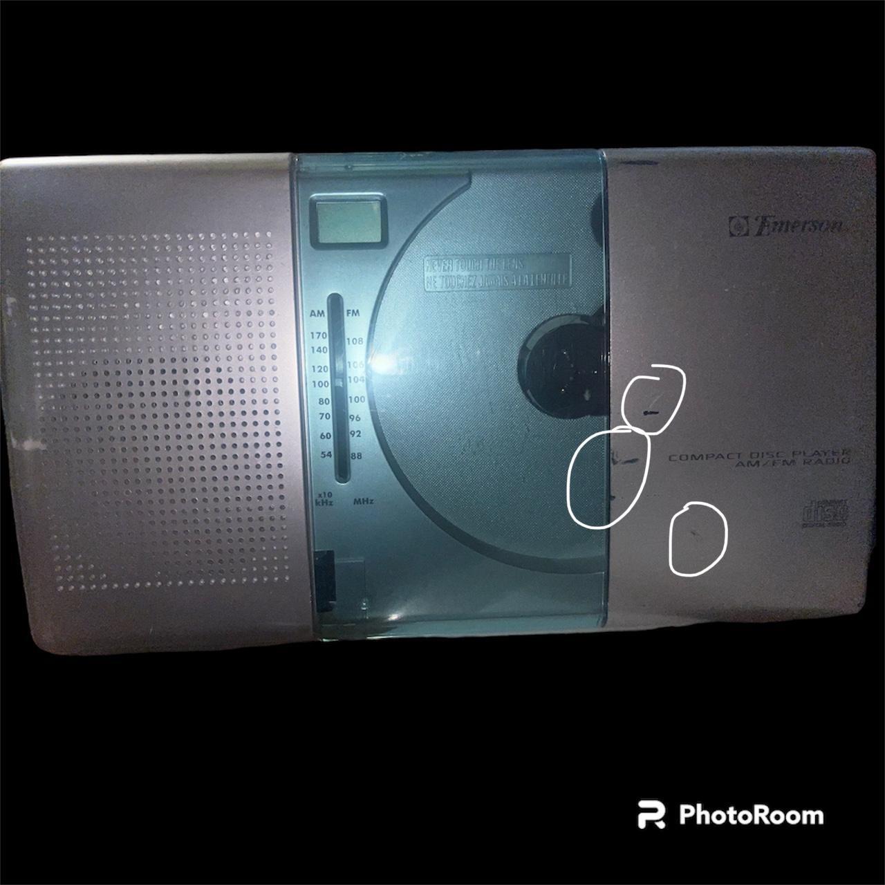 Emerson cd player - condition are circled and was... - Depop