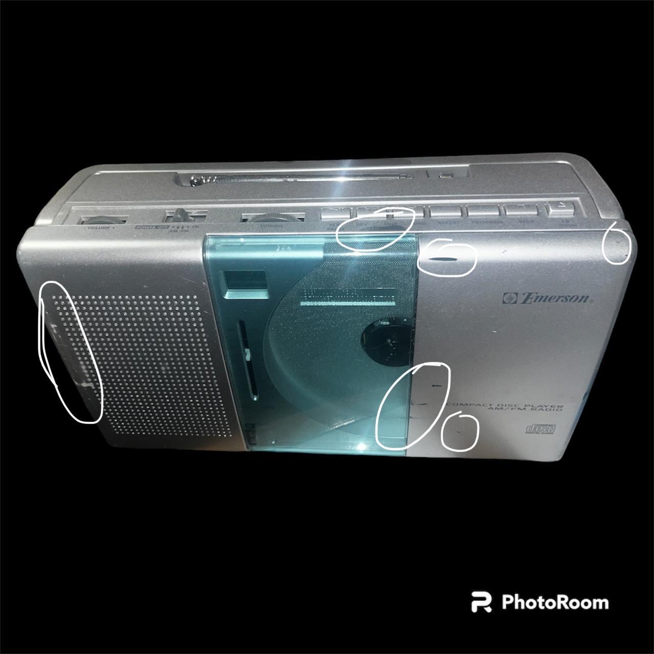 Emerson cd player - condition are circled and was... - Depop