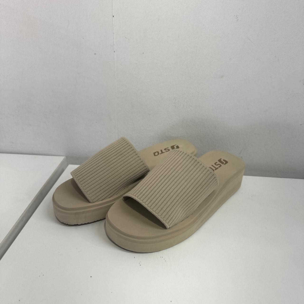 Woman’s slides sandals Brand new never worn Super... - Depop