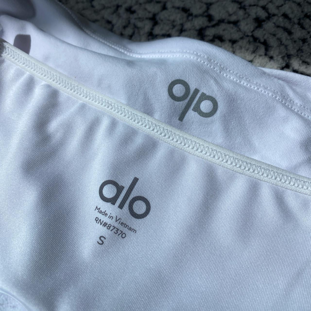 Alo Yoga Women's Vest | Depop