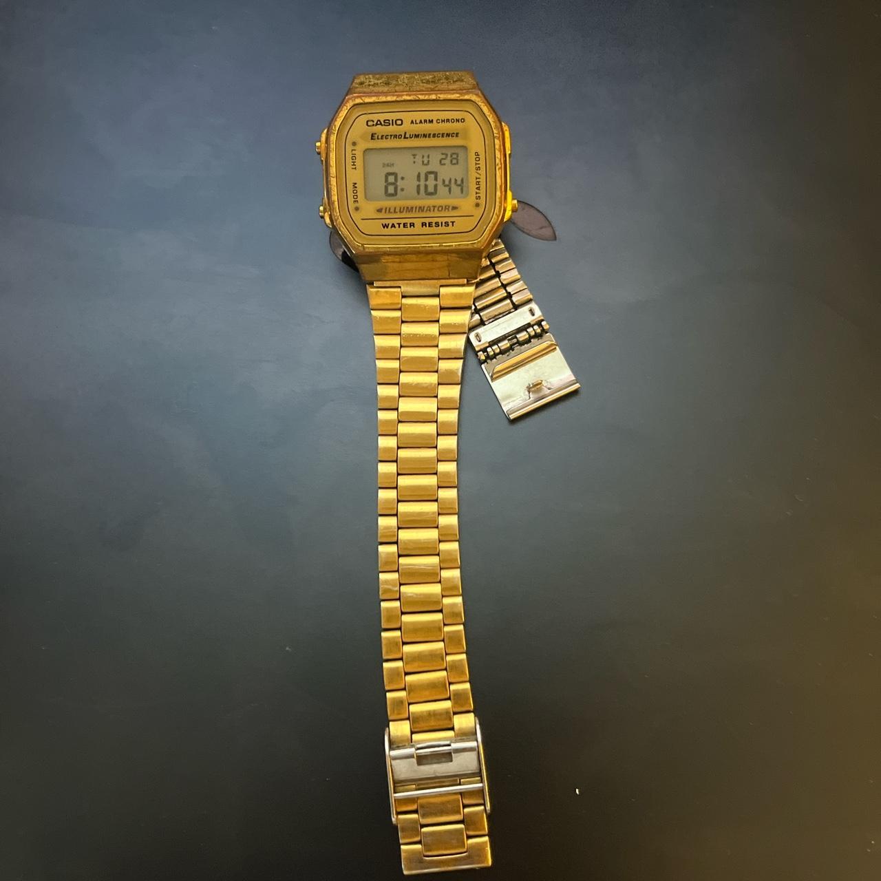 Working gold casio watch. - Depop