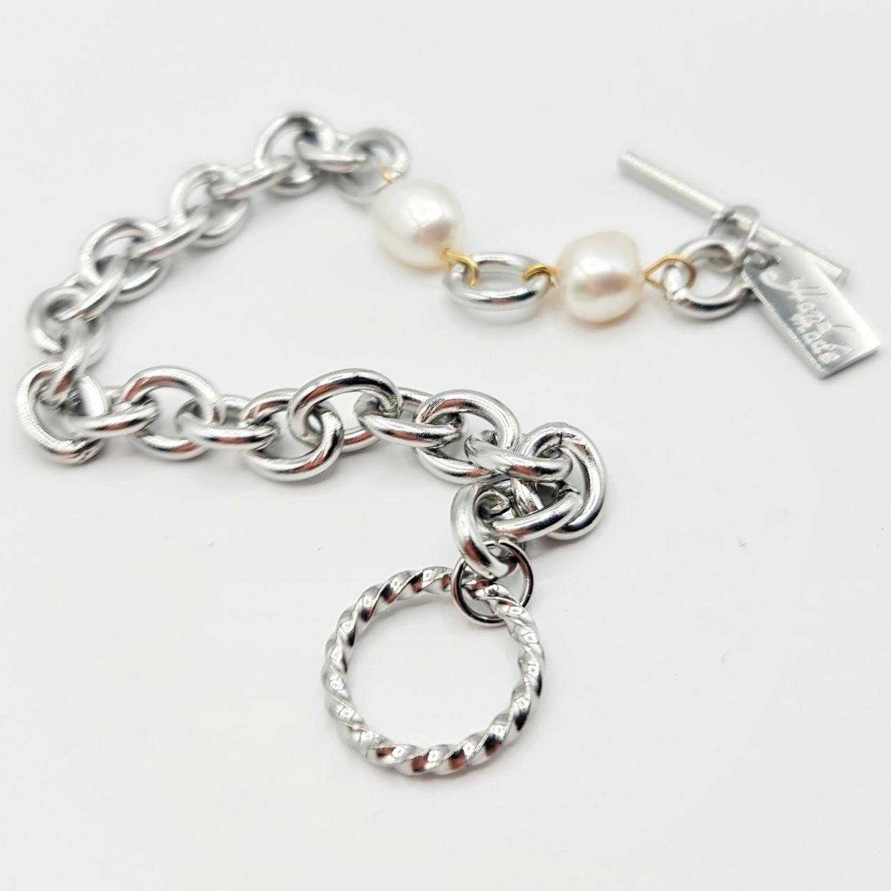 Really pretty silver chain bracelet with real seed... - Depop