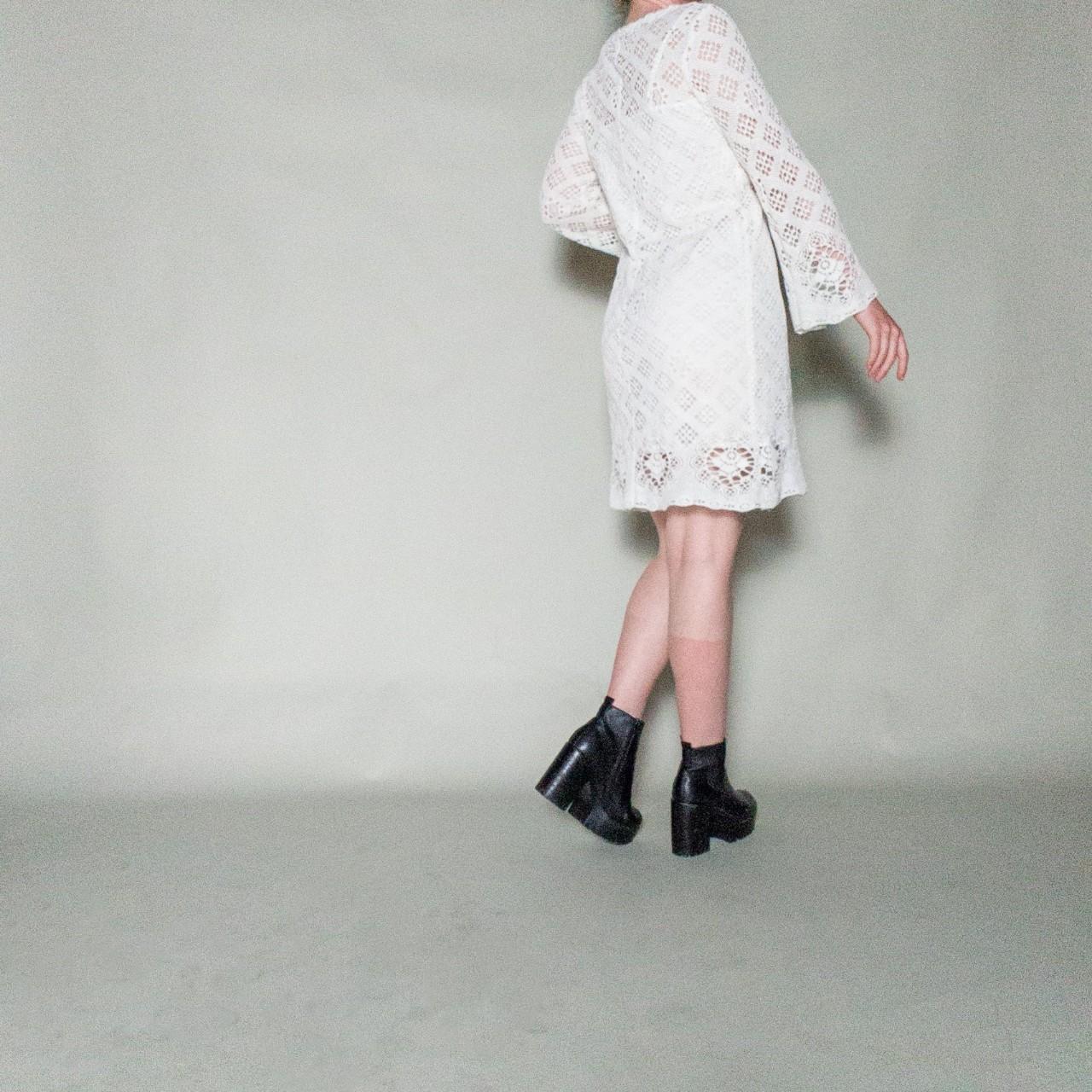 Trina Turk Women's White and Cream Dress | Depop