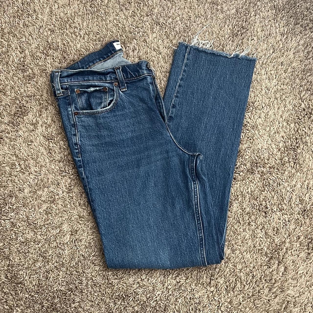 Abercrombie Mid Rise 90s Straight Jean 31R Fit:... - Depop