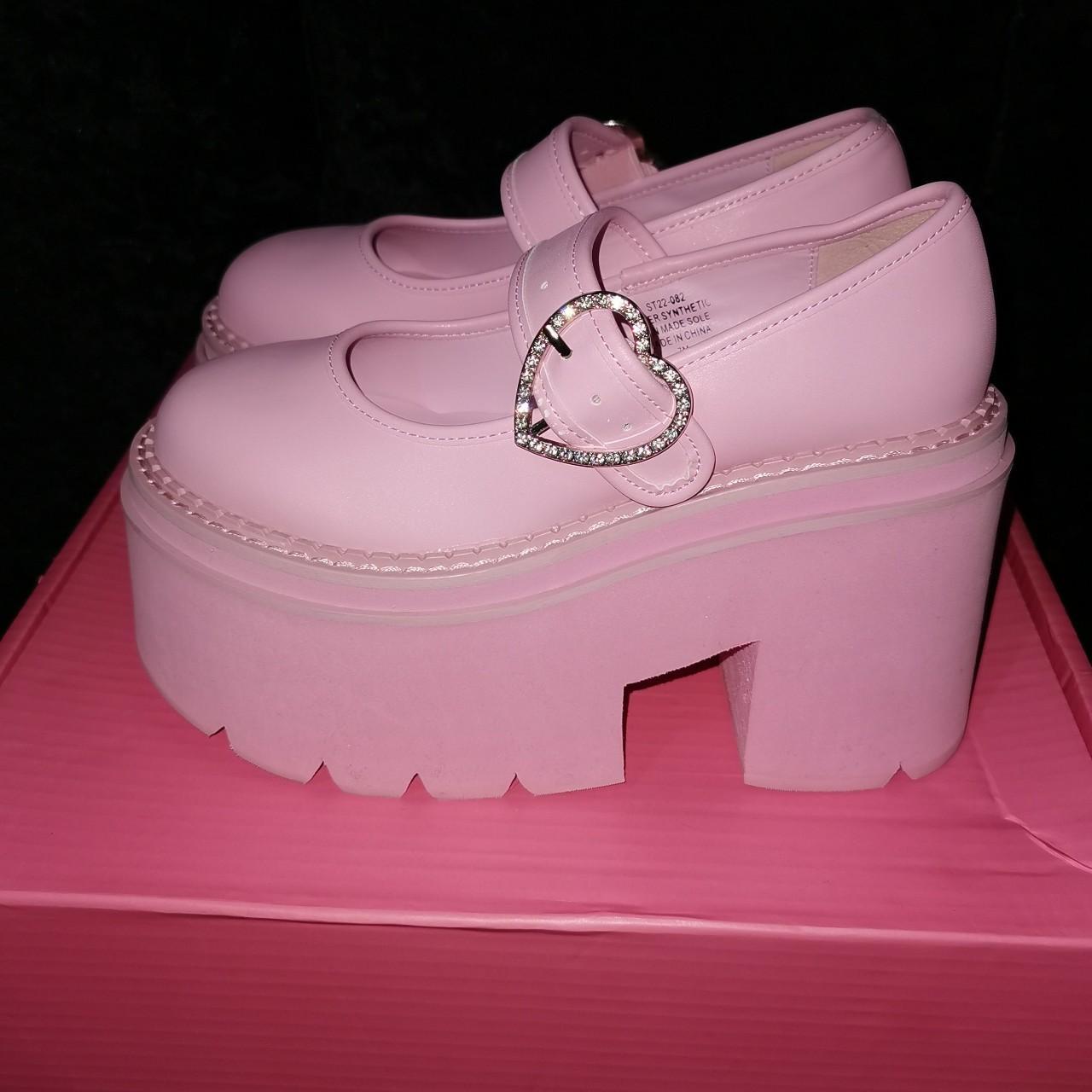 These are the CUTEST shoes ever!! Perfect for a... | Depop