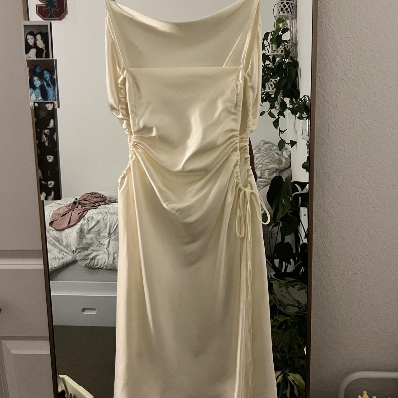 STUNNING white Aritzia Timing dress. Got this a long... - Depop