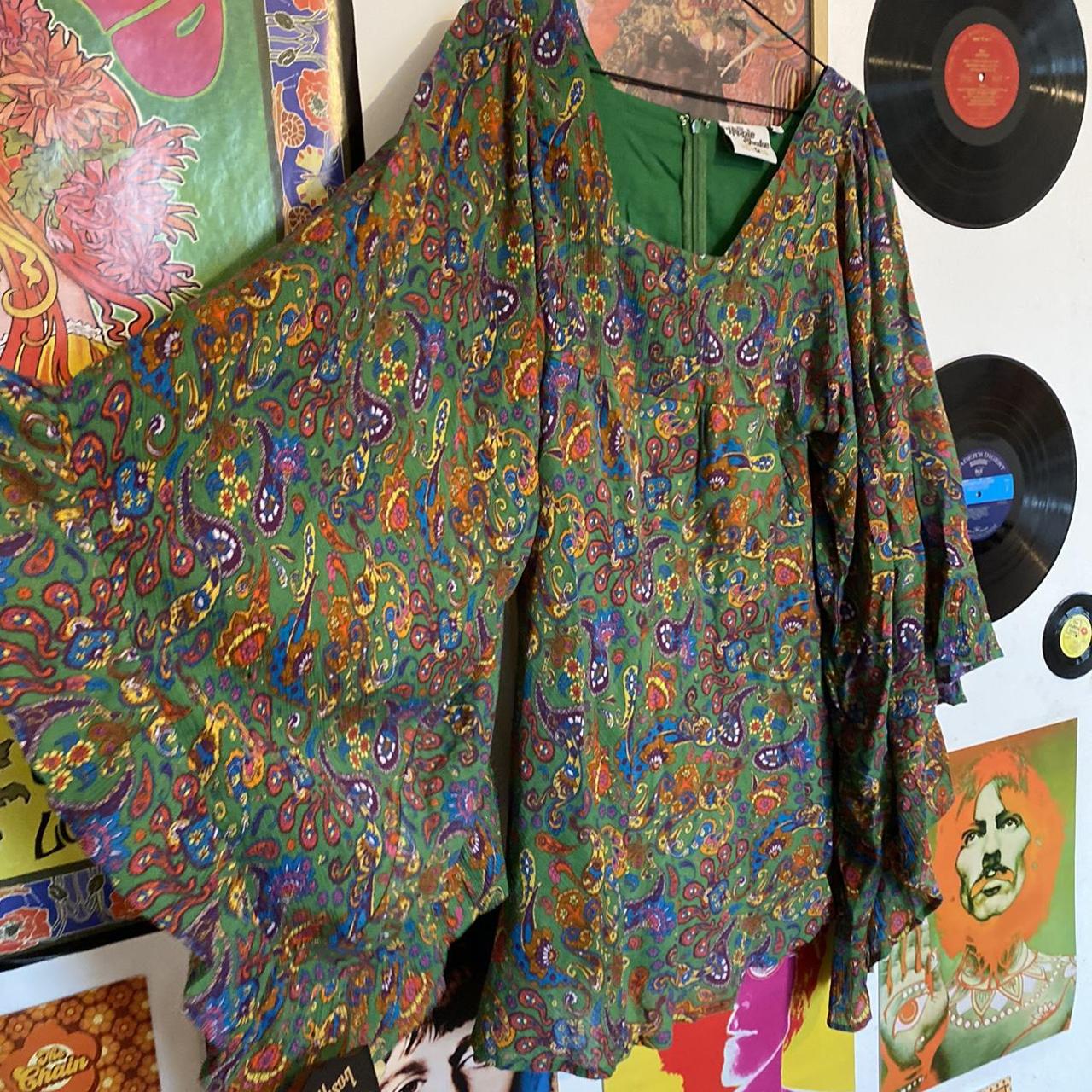 The hippie shake green paisley bell sleeve mini... - Depop