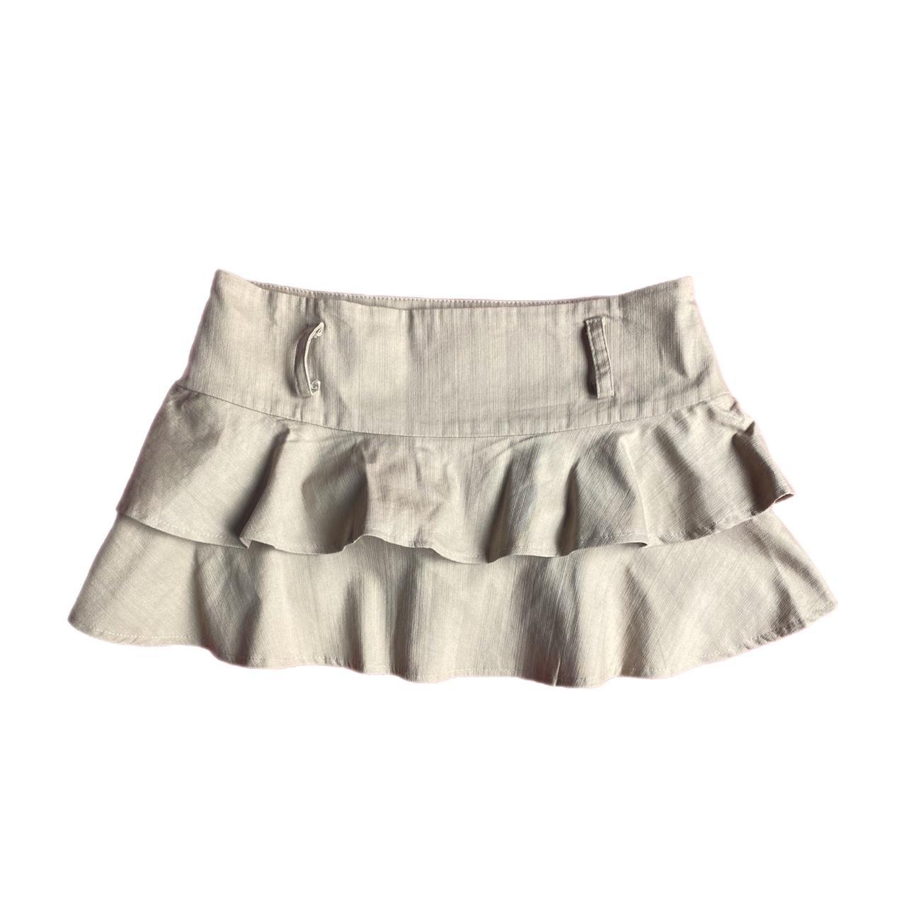 Rinascimento vintage Italian brand 💋 Beige ruffled... - Depop