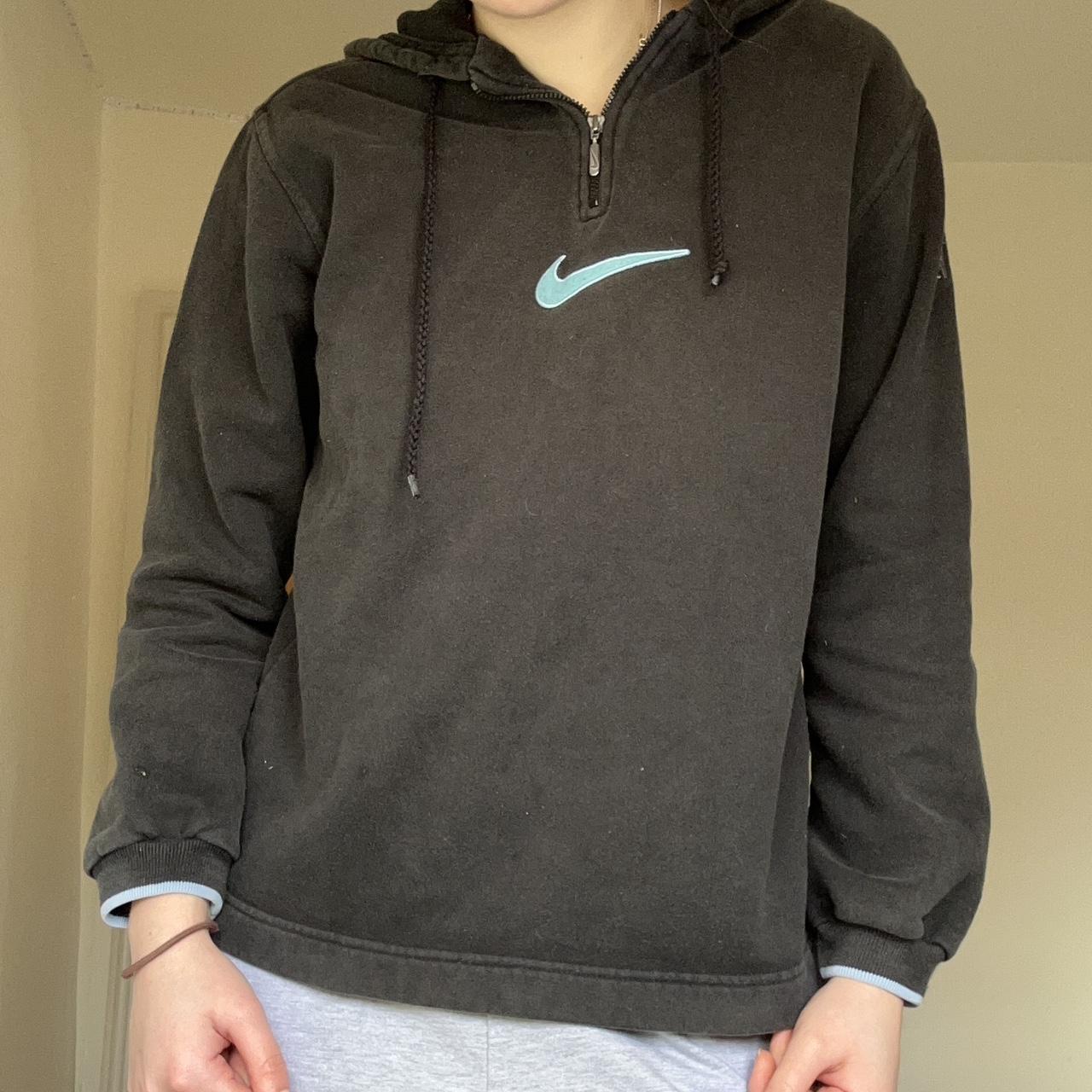 Nike Women's Hoodie | Depop