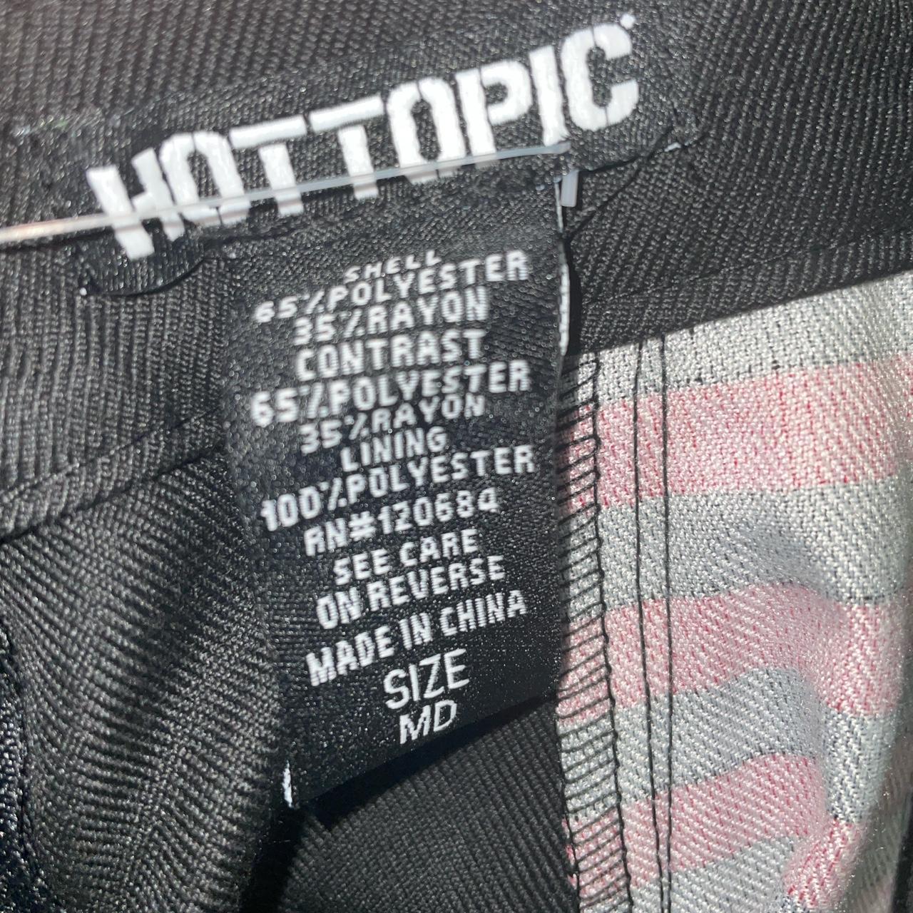 Hot Topic Women's Black and Red Skirt | Depop