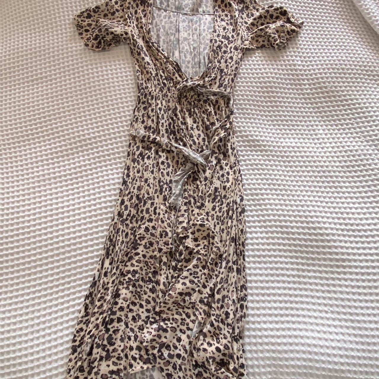 Kivari Leopard Print Dress Size Xs Depop