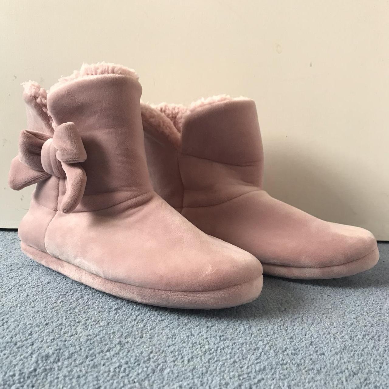 George Women's Pink Slippers | Depop