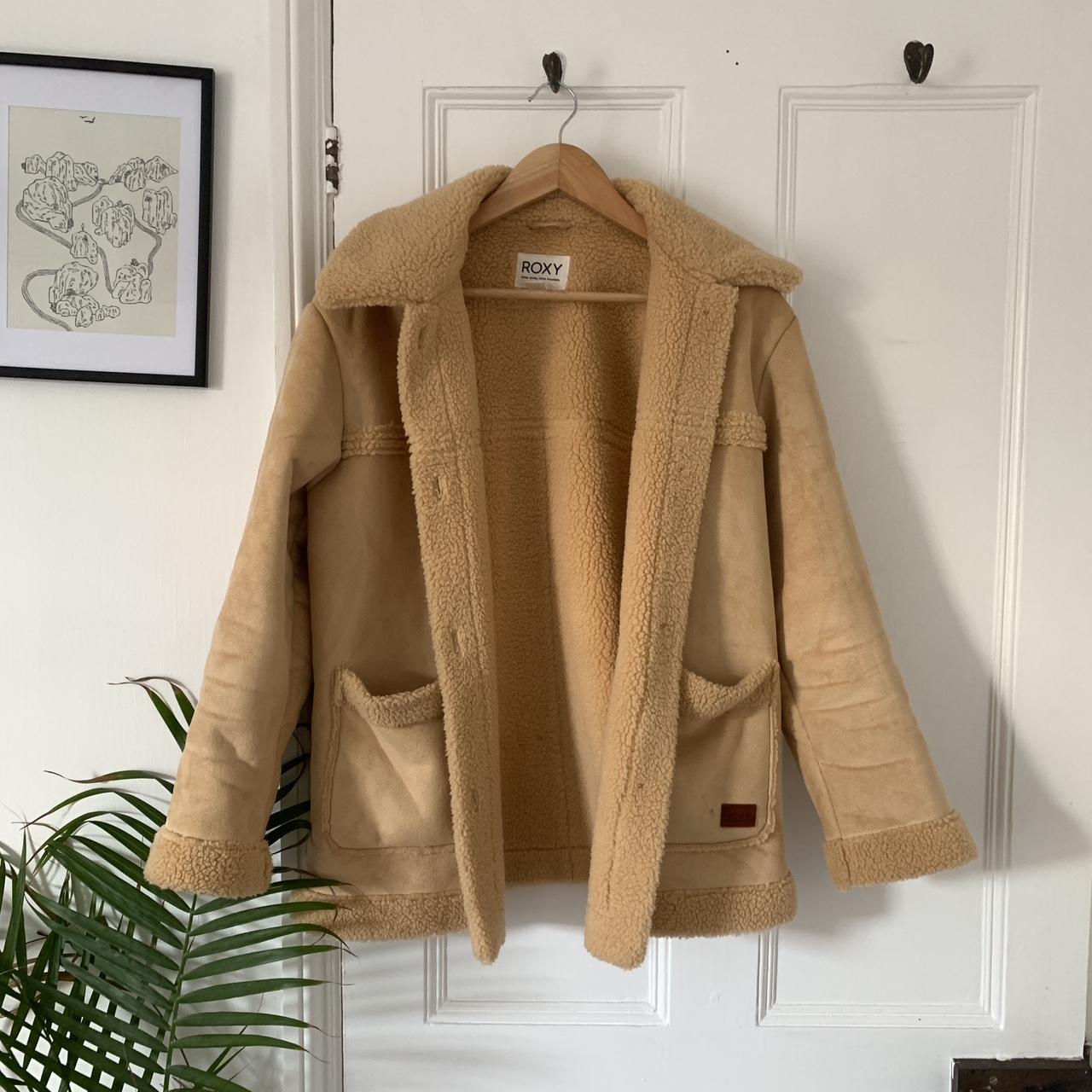 Roxy Fleece Coat. Only worn a handful of time,... - Depop