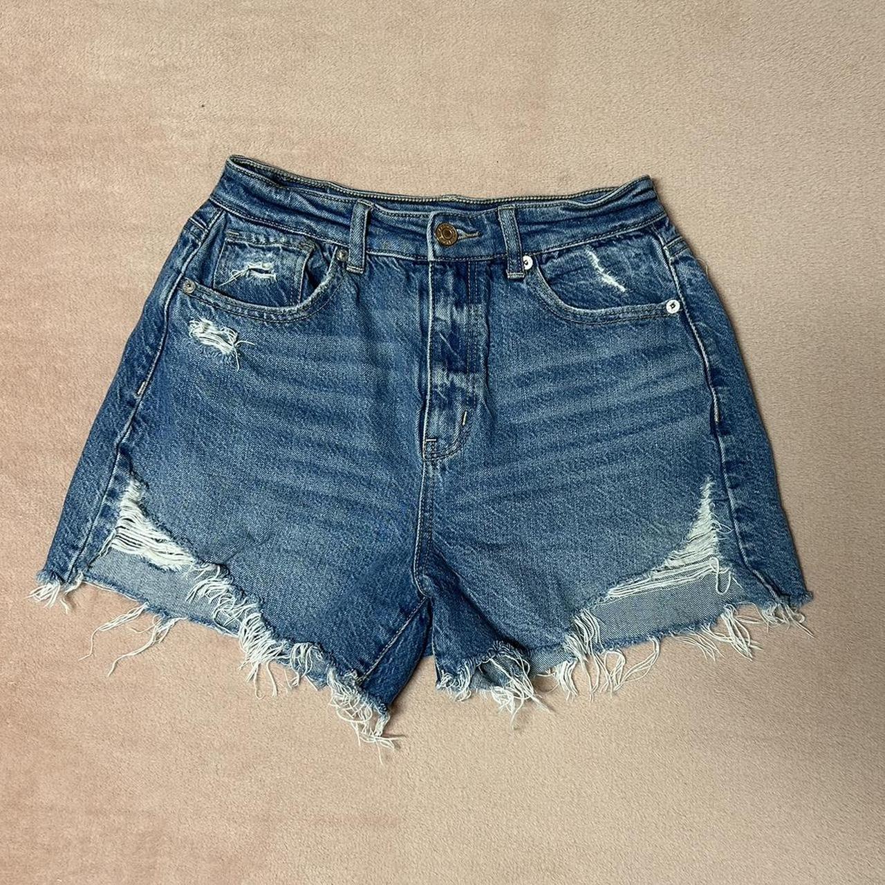 High waisted American Eagle shorts Super comfy mom... - Depop