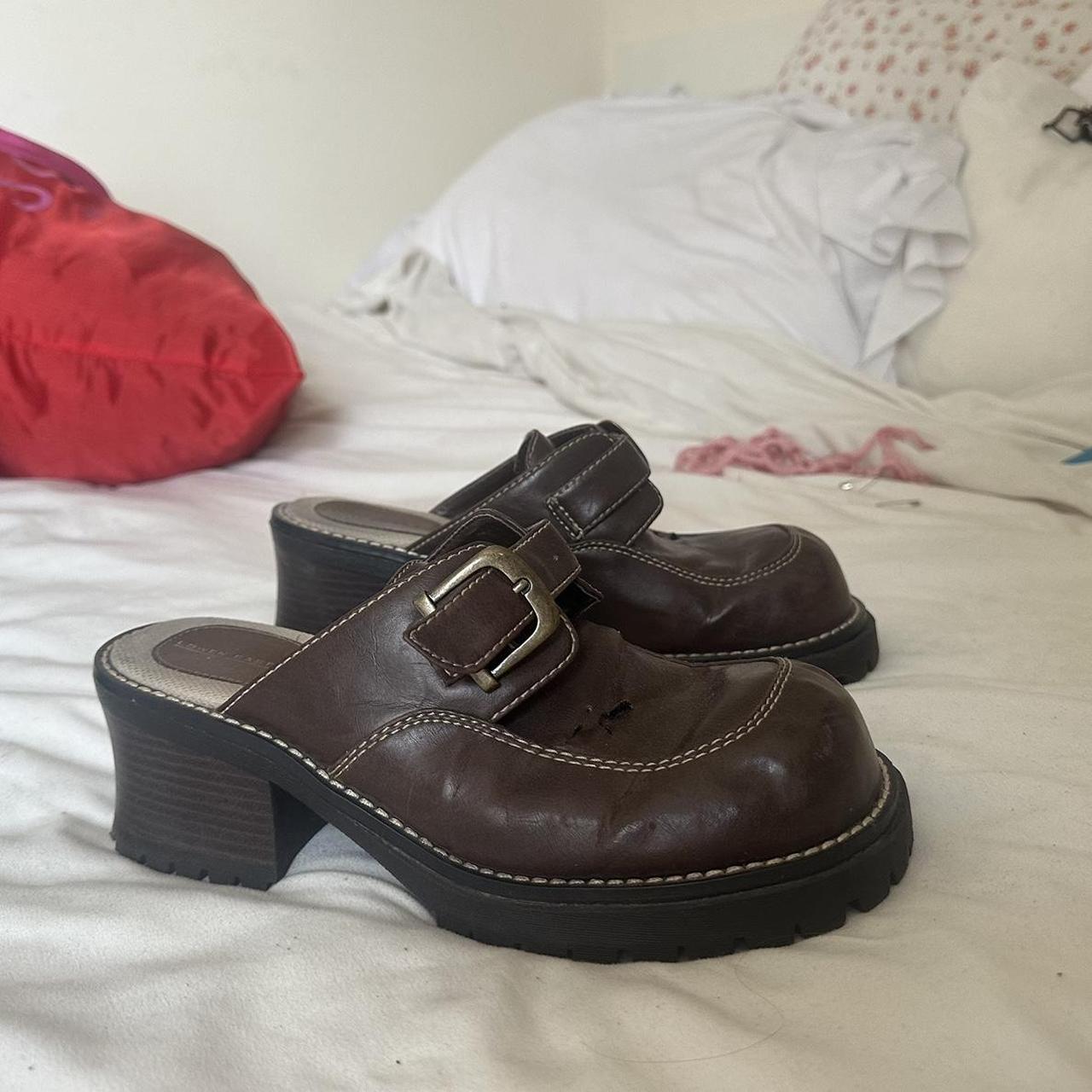 Sz 9 vintage clogs- good condition - Depop