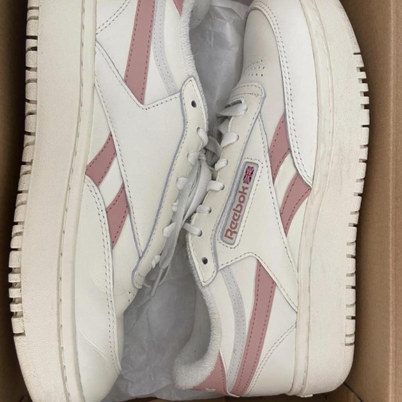 Reebok Women's Pink and White Trainers | Depop