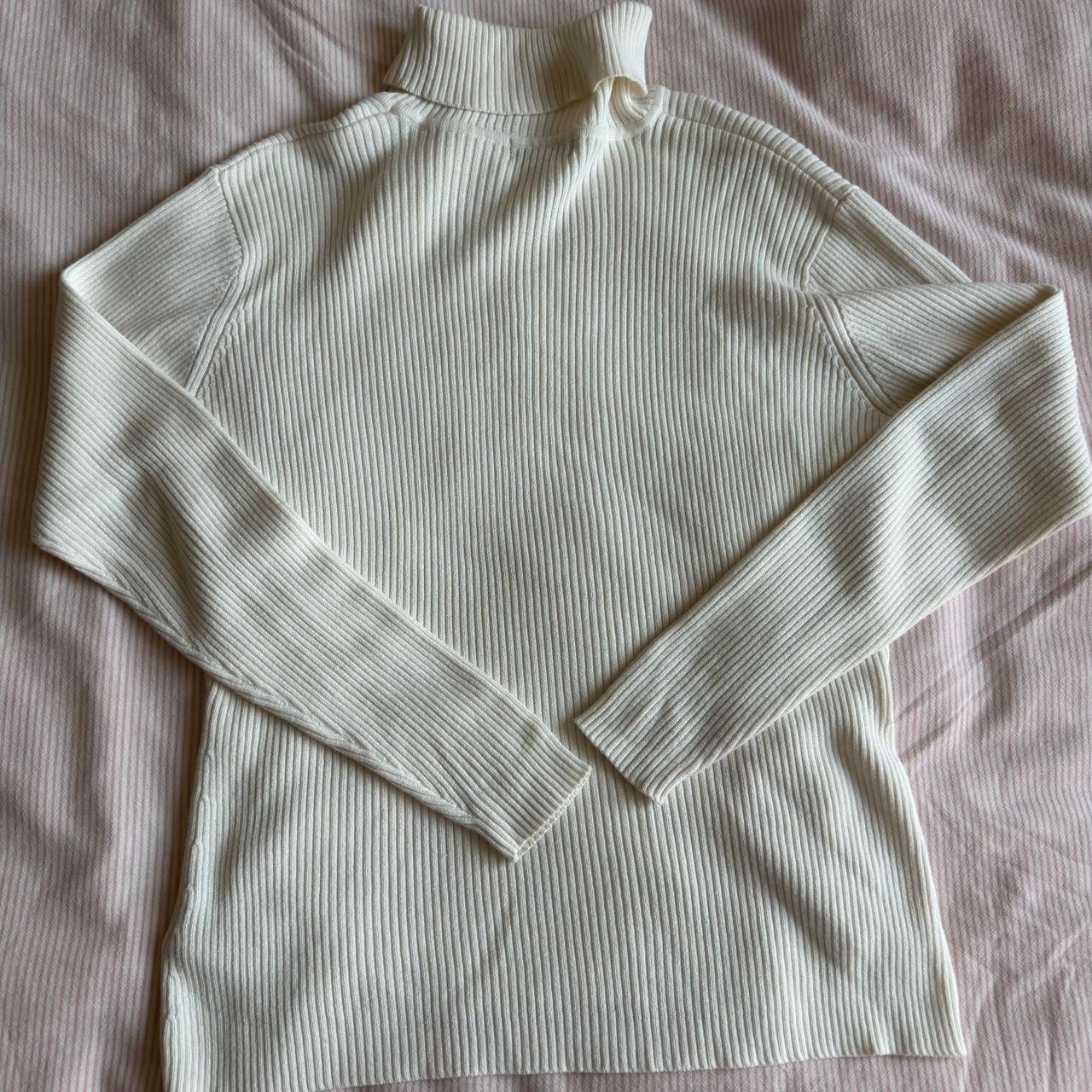 Super cute cream turtle neck!🍞 Stretchy... - Depop
