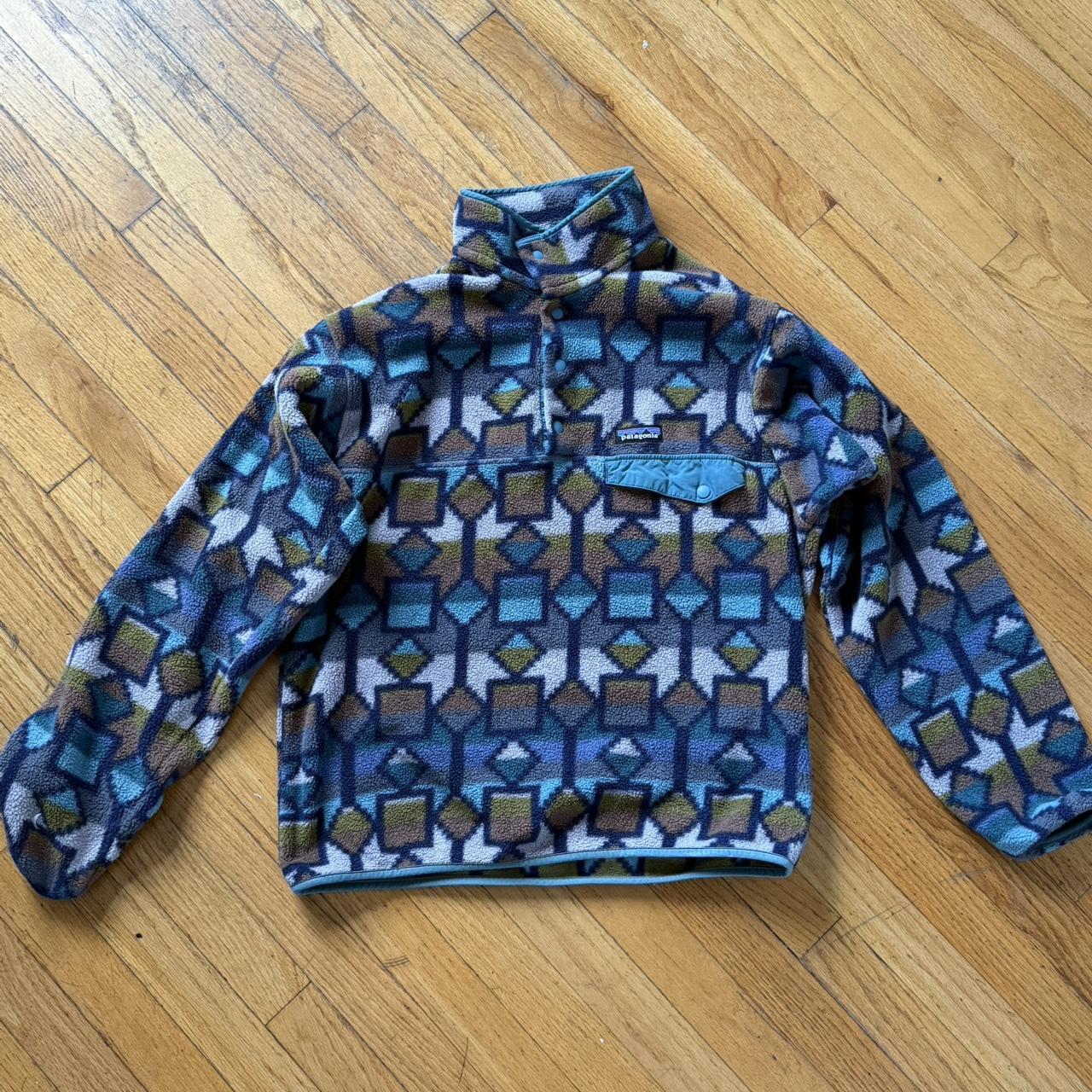 Patterned Patagonia Synchilla fleece, size Medium.... - Depop