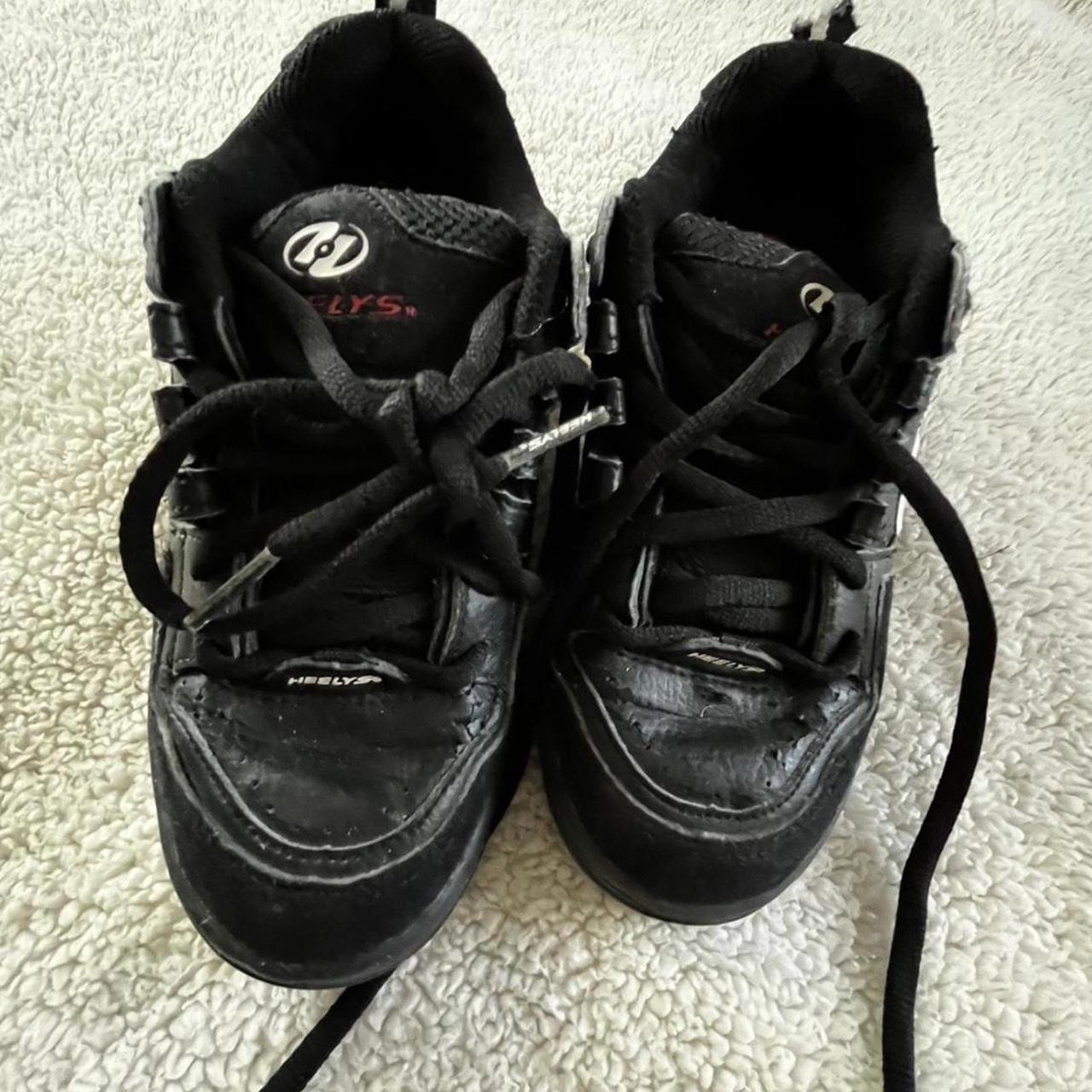 Chunky vintage heelys Come w wheels Size 6 - Depop