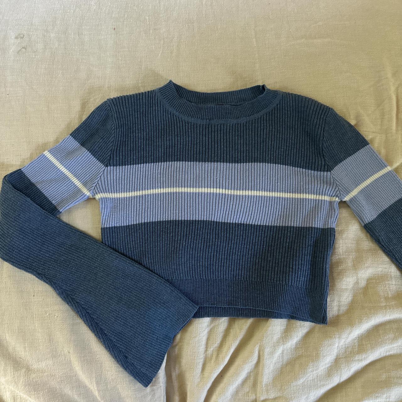 Cropped blue sweater Soooo cute and soft! - Depop