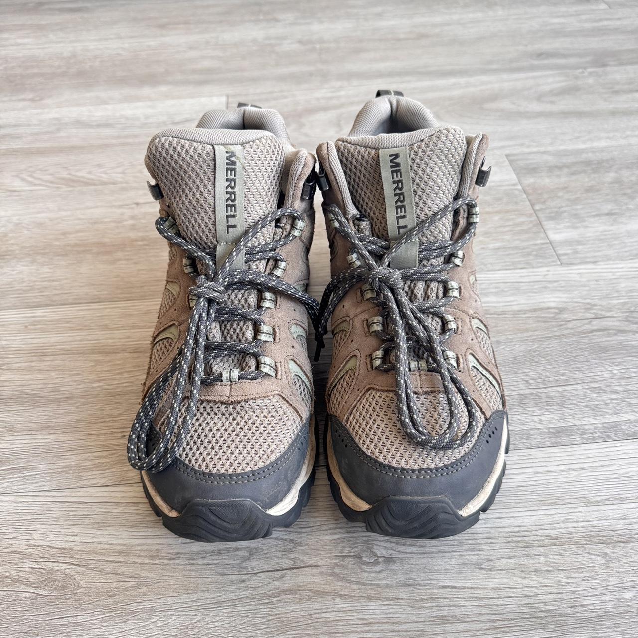 Merrell women's hiking boots! Only used on about 2/3... - Depop