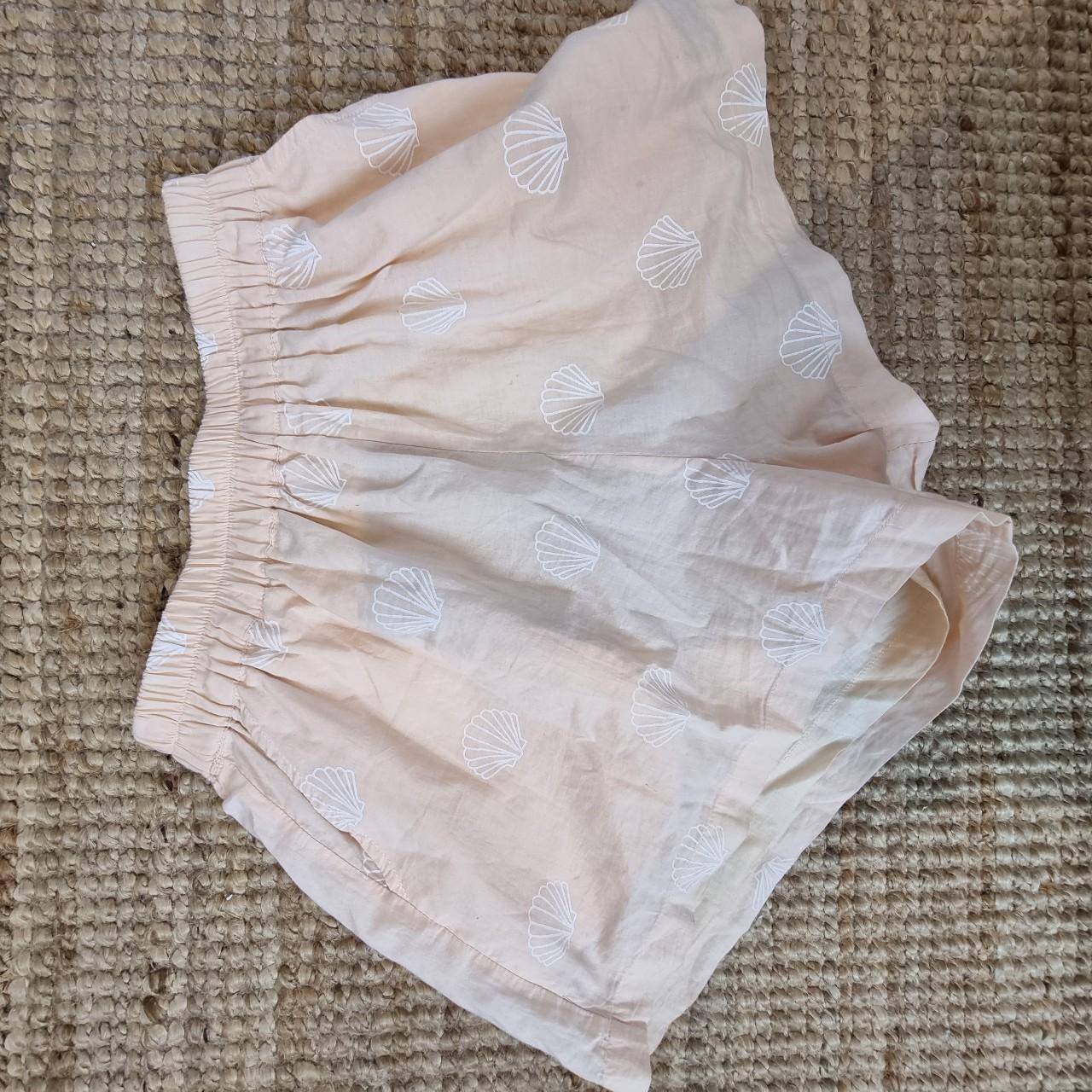 Zulu zephyr pink shell 🐚 shorts Size 8 great... | Depop