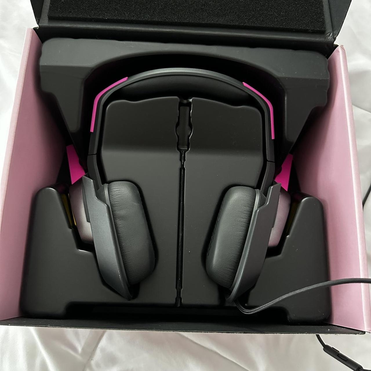 Razer D.va headset. Used only a few times, otherwise... - Depop