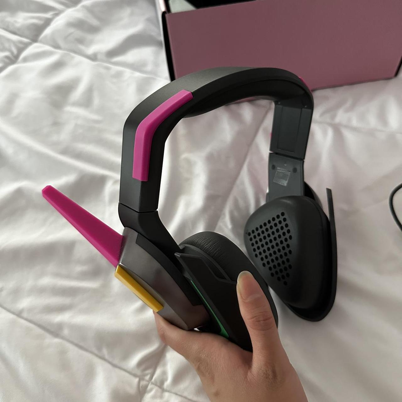 Razer D.va headset. Used only a few times, otherwise... - Depop