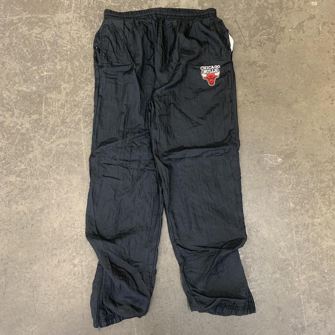 vintage 90s Chicago bulls nba logo print nylon... - Depop