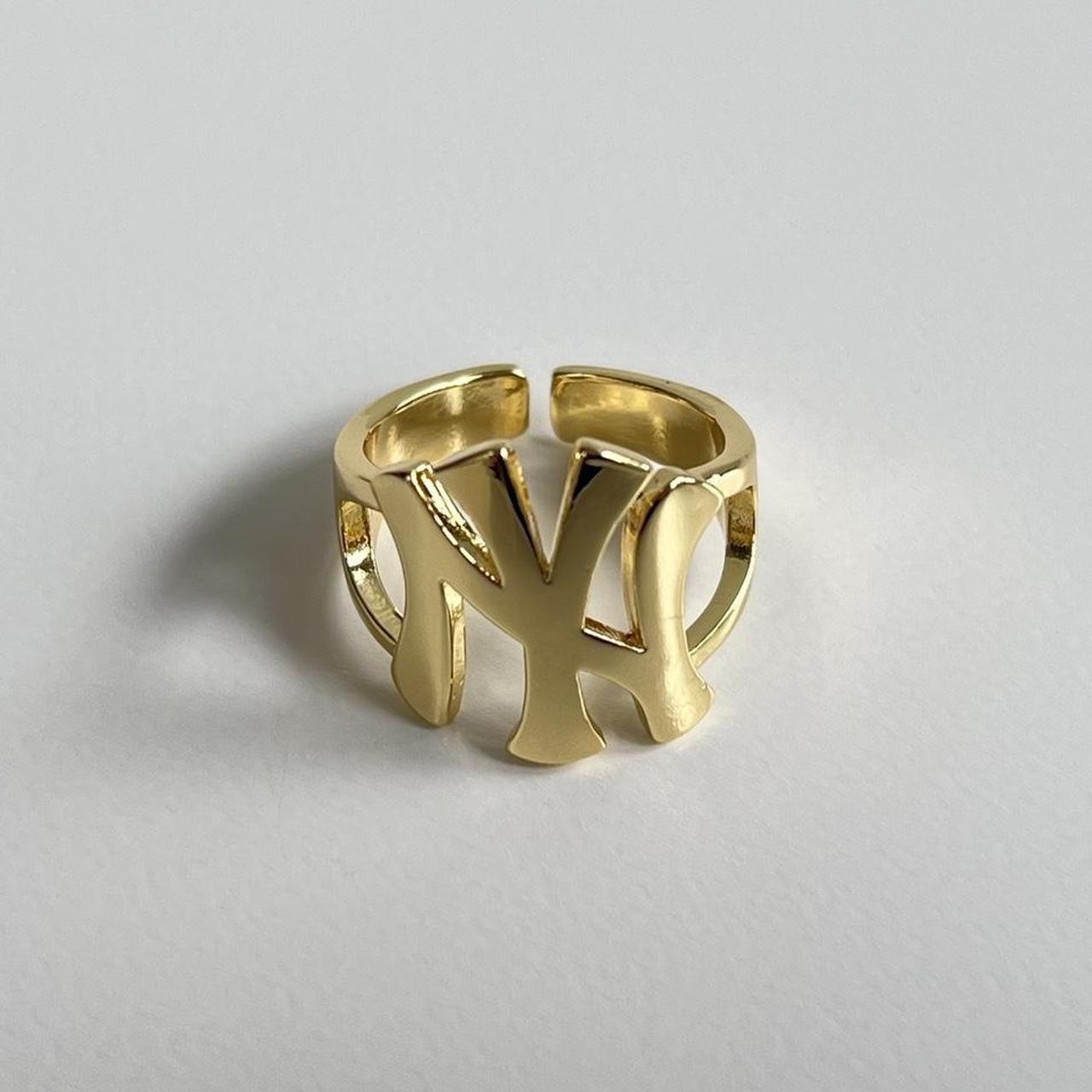 new york yankees gold ring beautiful quality these... - Depop