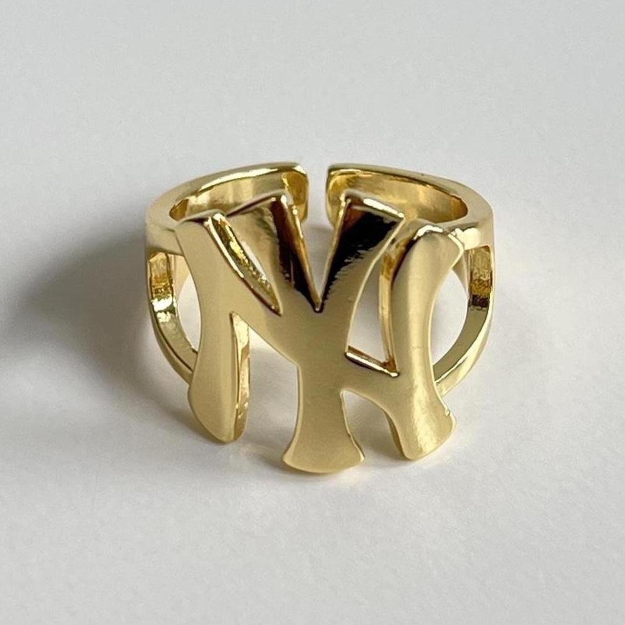 y2k ny new york yankees gold ring beautiful... - Depop