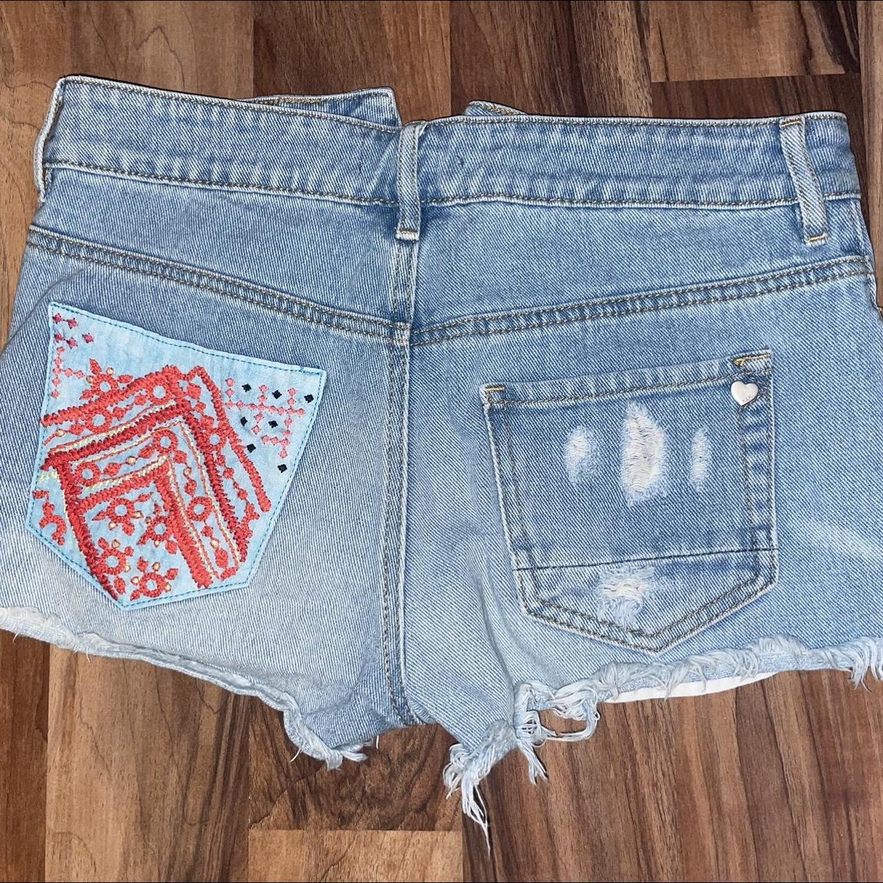 Kendall & Kylie denim shorts with cute embroidery... - Depop