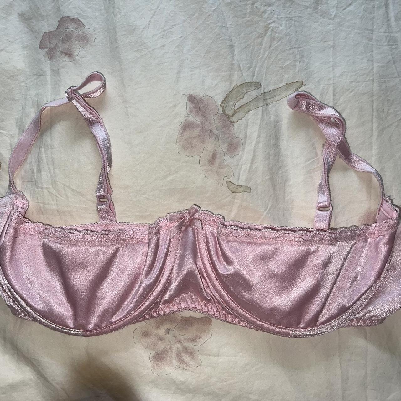 vintage gorgeous pink 38D bra fits size 36a - 38d... - Depop