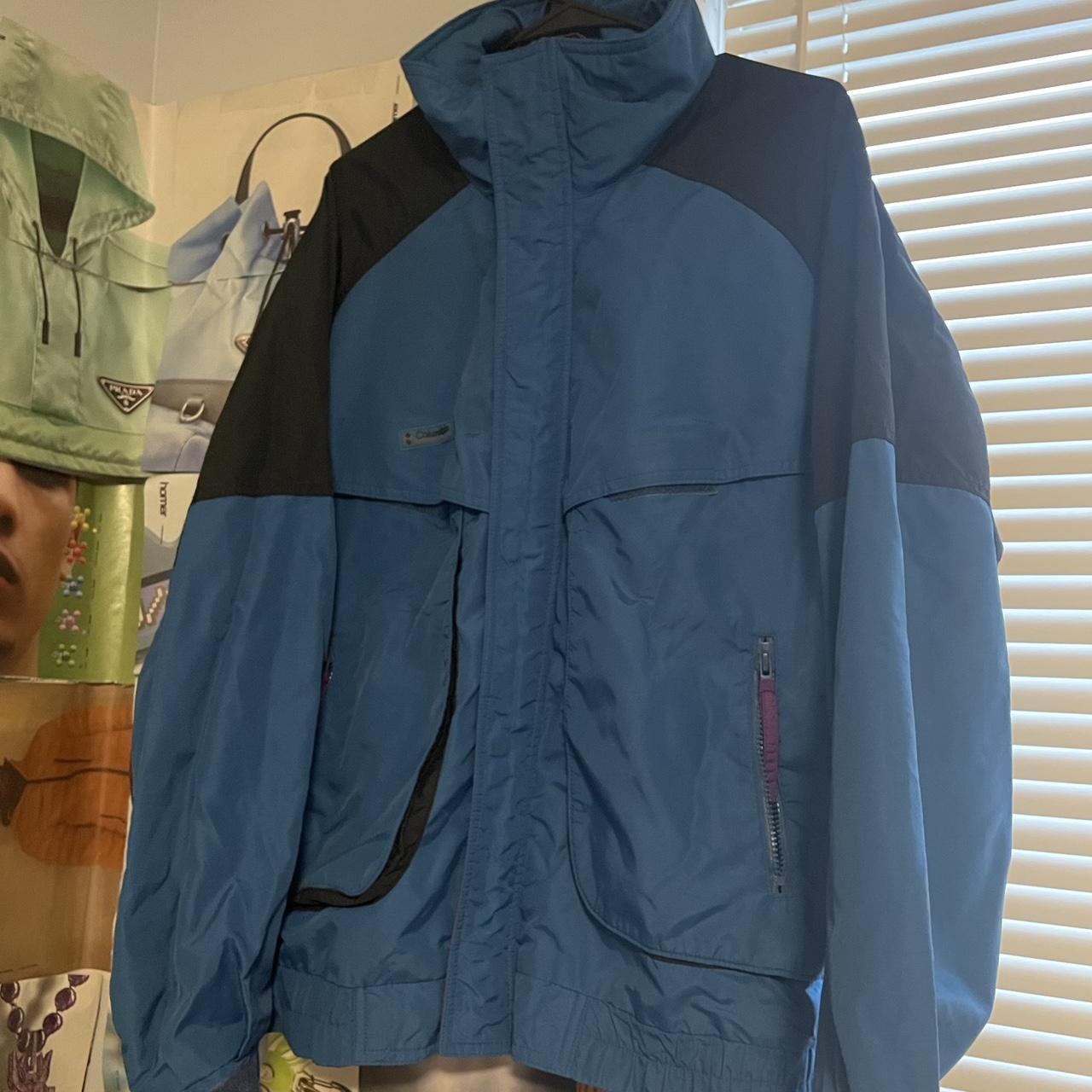 columbia powder keg jacket medium size in great... - Depop