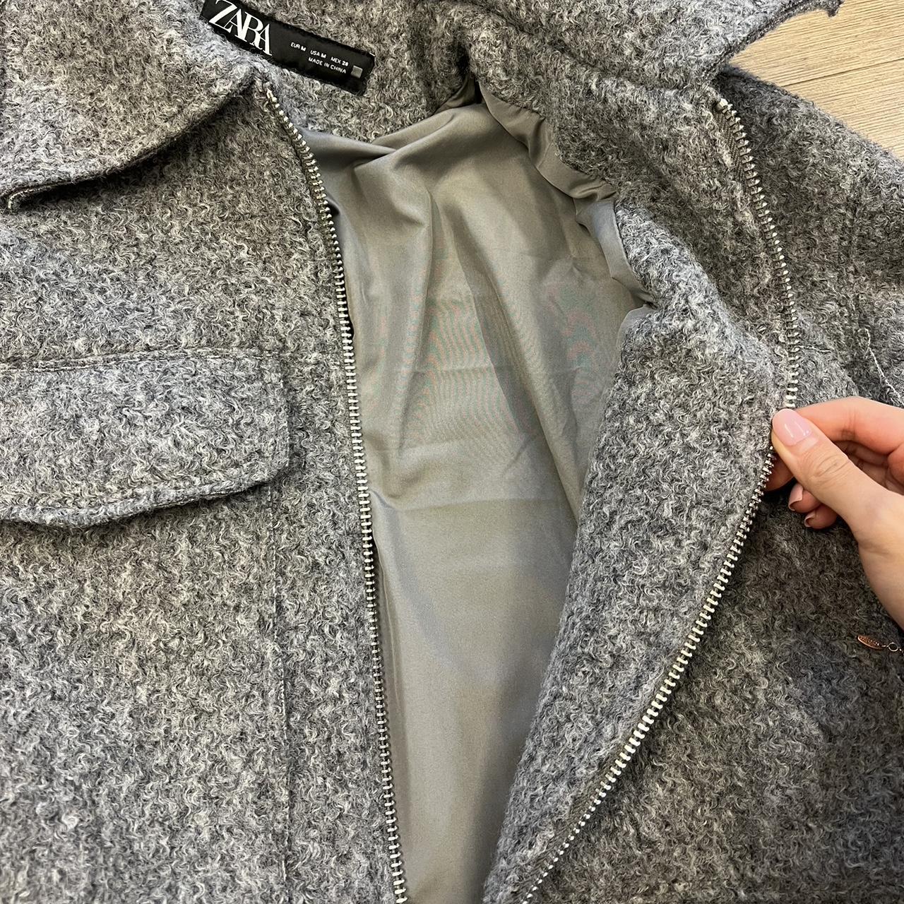 grey cropped zara zip up jacket large pockets on... - Depop